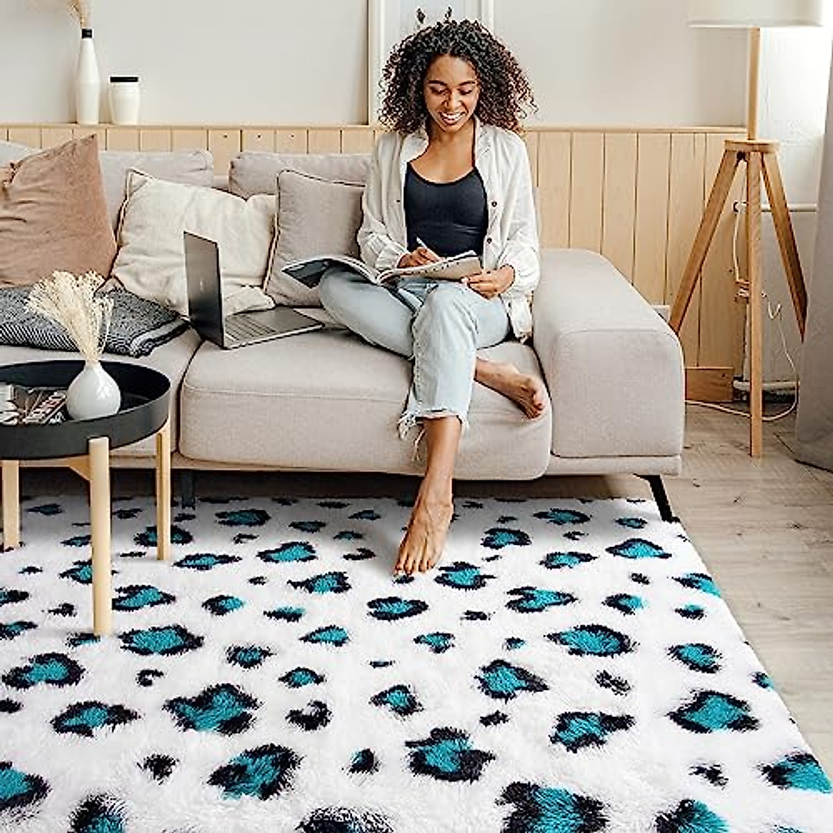 Amearea Fluffy Area Rug, Modern Shag Leopard Print Rugs Home Decor for Bedroom, Soft Comfy Faux Fur Cheetah Rugs for Teen Girls, Living Room, Plush Cheetah Print 70s Decor, Blue and White 3x5 Feet