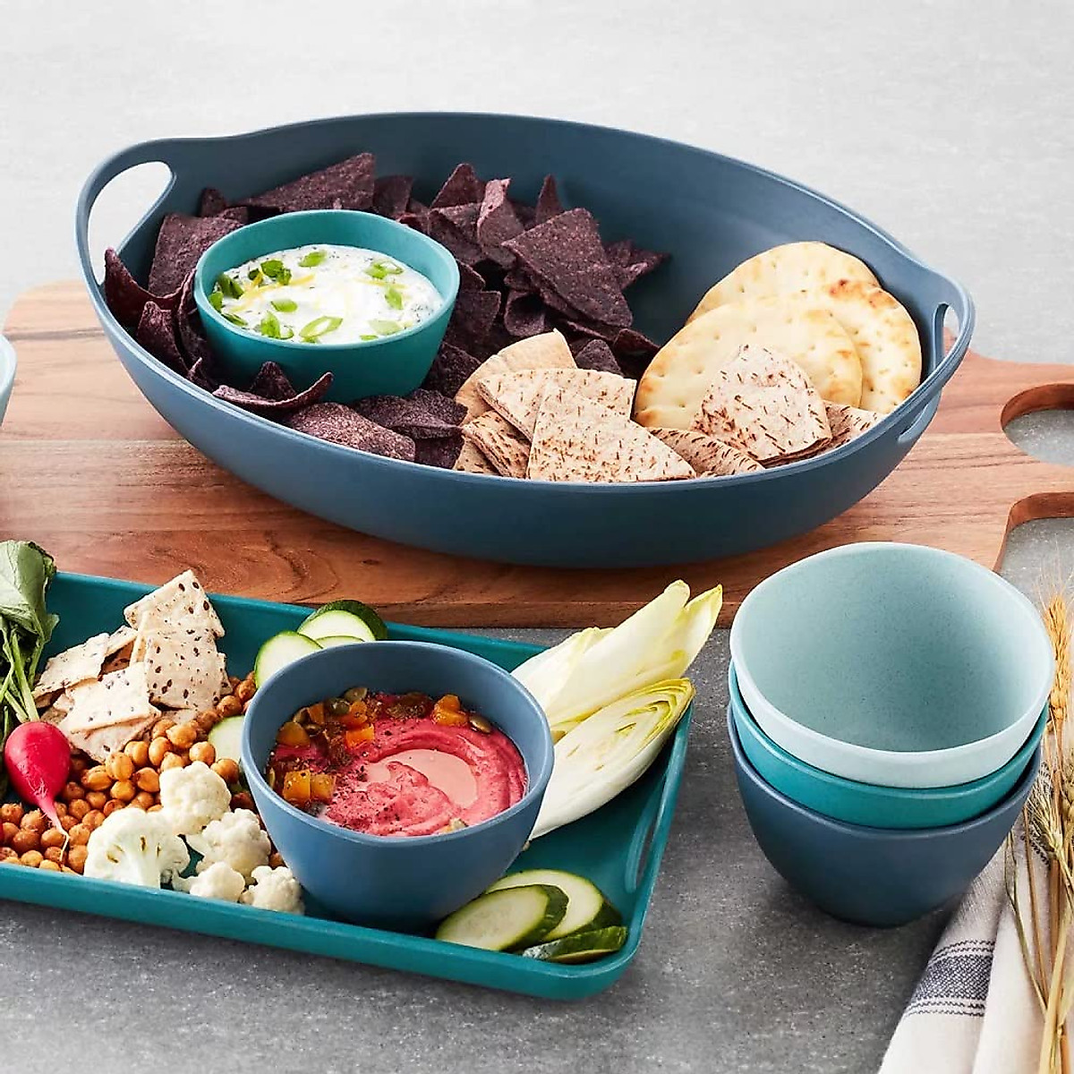 MEMBER'S MARK 8-Piece Break-resistant Wheat Straw Serveware Set (Blue)