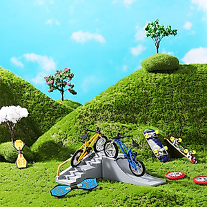 17 Pieces Finger Skateboard Ramp Set Skate Park Kit Ramp Parts Set Mini Finger Toys Set Finger Bike Skate Park Kit with Replacement Wheels and Tools for Kids Party Favor (Retro Color)