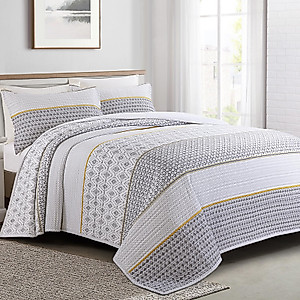 HOMBYS Oversized King Bedspread Boho Striped Pattern Quilt Set 3 Pcs Lightweight, Soft & Breathable Coverlet Beding Set for All Season