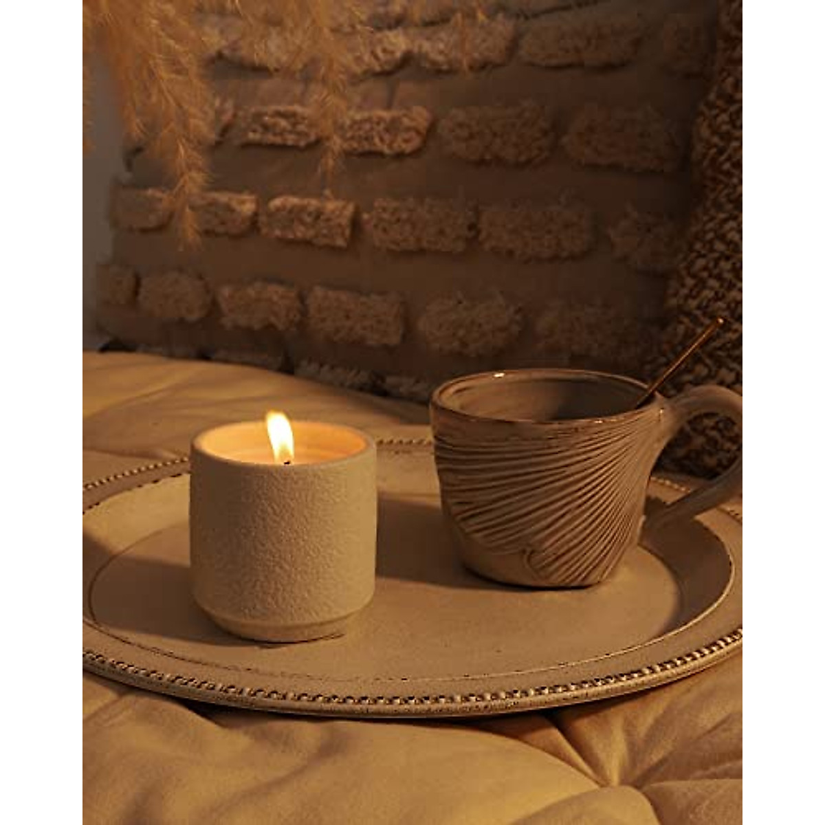 RM ROOMERS White Round Wooden Tray, Decorative Round Tray with Tiny Bead Stringing, Coffee Table Tray Circle, White Round Serving Tray for Living Room, Farmhouse