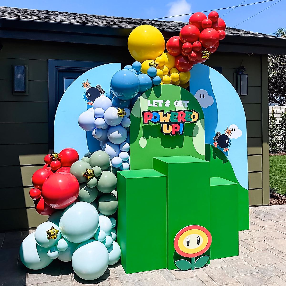 MOMOSHERO 165Pcs Red Blue Yellow Green Balloon Arch Garland Kit,with Star Foil Balloon Double Stuffed Red Blue Balloons for Super Bro Carnival Themed Birthday Party Decorations Video Game Baby Shower