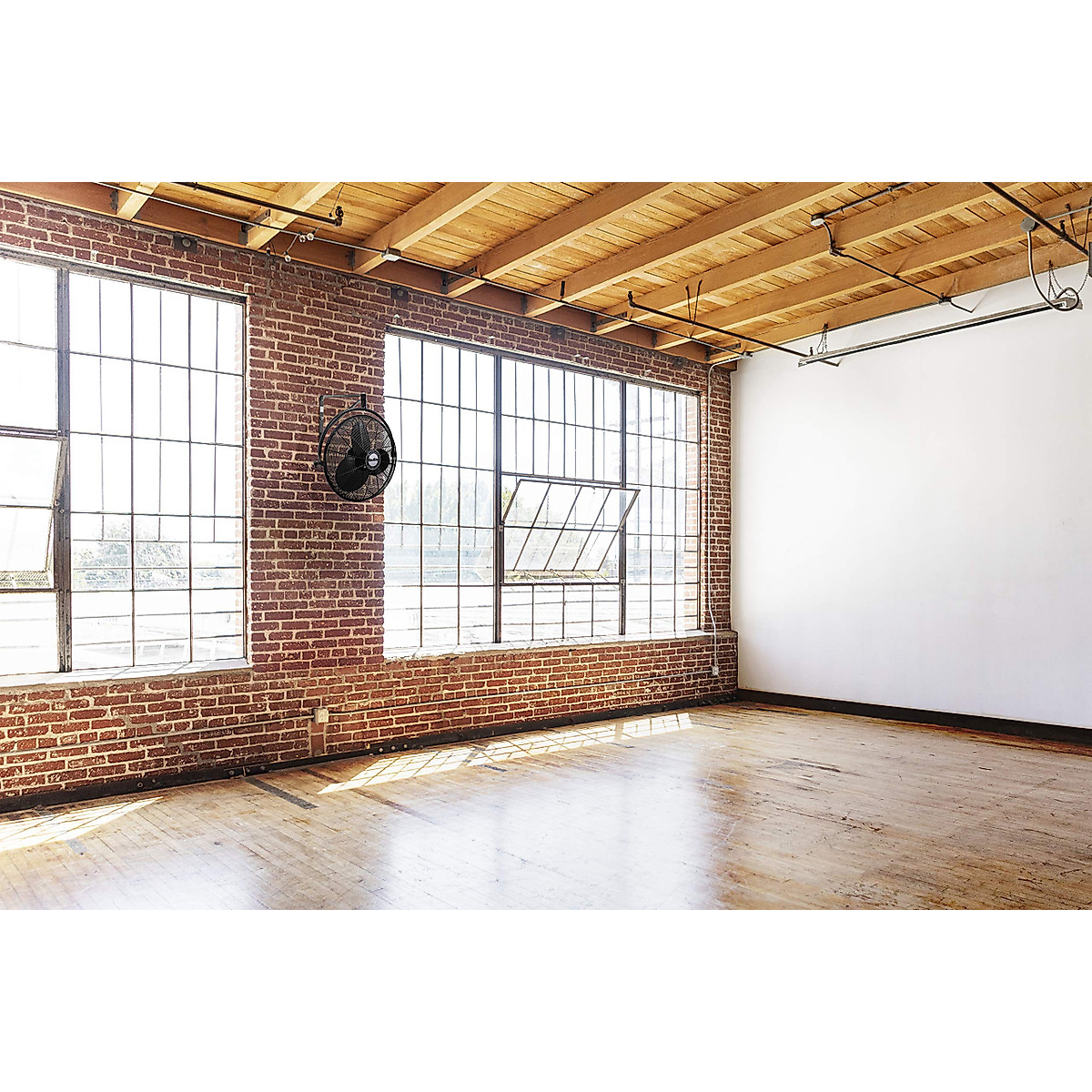 Air King 9020 1/6 HP Industrial Grade Wall Mount Fan, 20-Inch,Black