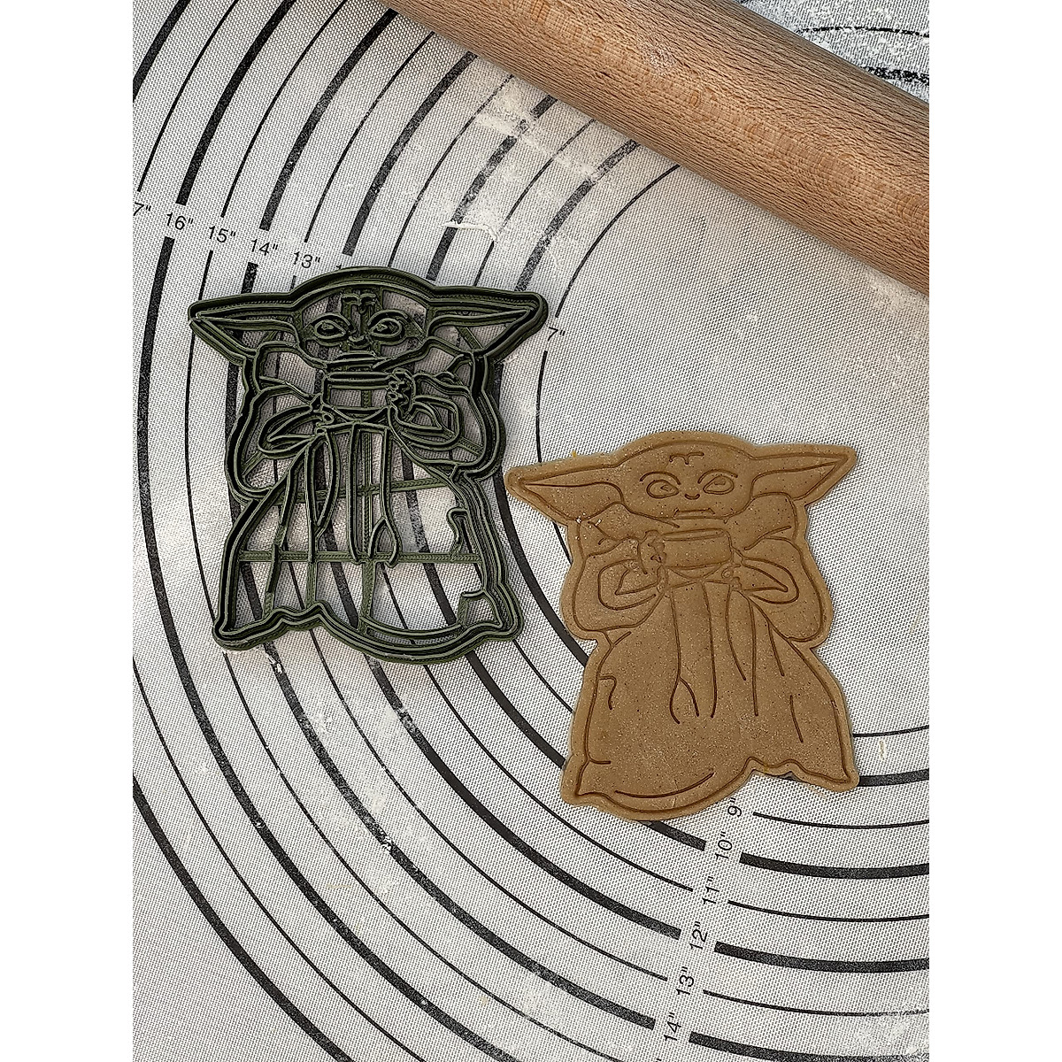 Premium Star Wars Set of 2 Baby Yoda Grogu Cookie Cutter’s & Molds 4.5" Produced by 3D Kitchen Art