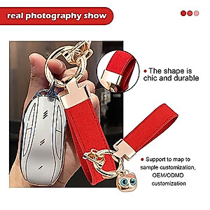 GKmow 1 PC Car Key Fob, Leather Suede Horseshoe Pendant, Unisex Car Key Fob Holder Decoration (Red & Gold)