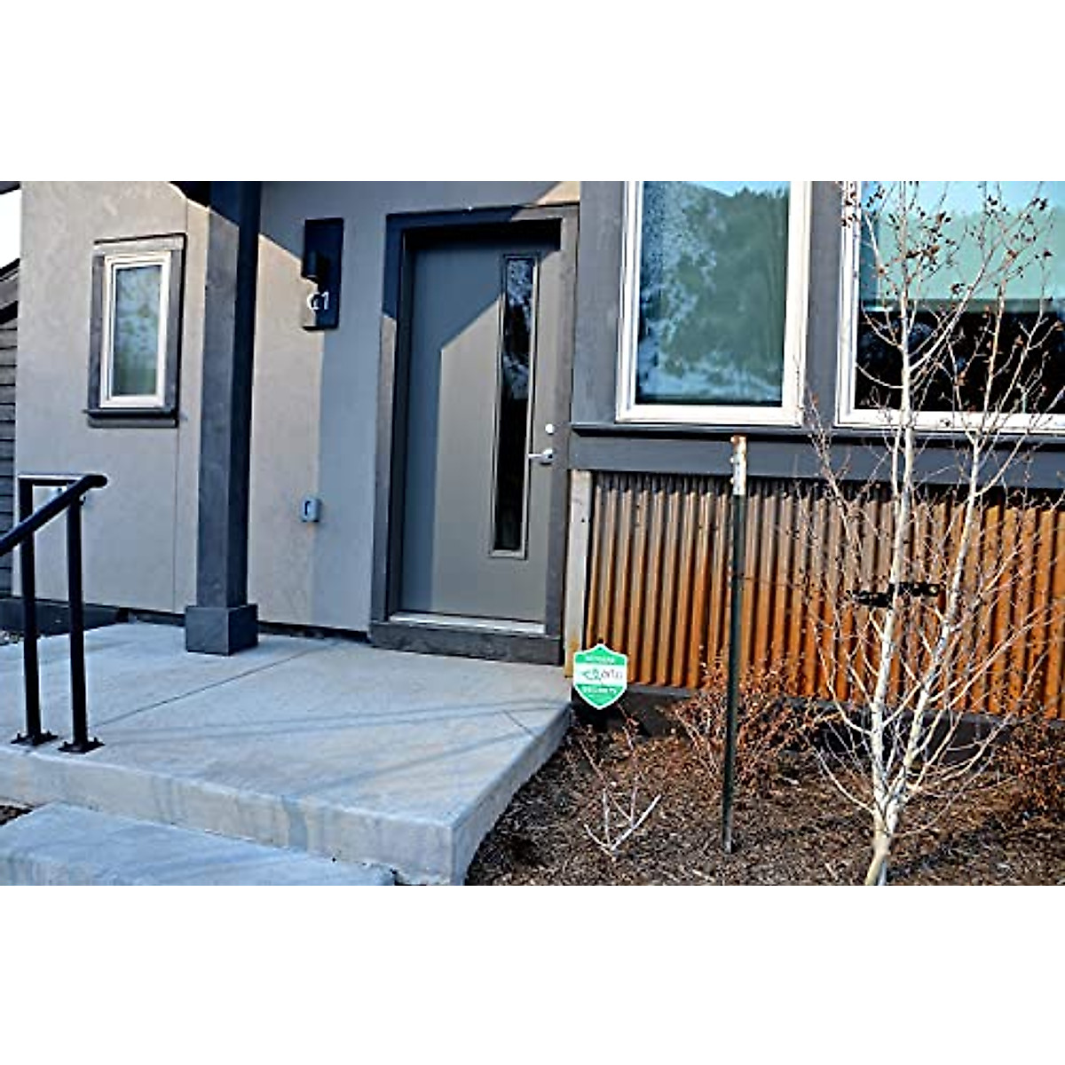 Arlo Yard Security Sign, 8 yr Weatherproof Reflective Aluminum Construction, 6 Window/Door Stickers by 3M Included