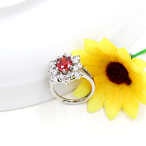 Uloveido Platinum Plated Oval Cut Created Red Ruby Wedding Ring for Women, Cubic Zirconia Engagement Jewelry, Adjustable Y1826