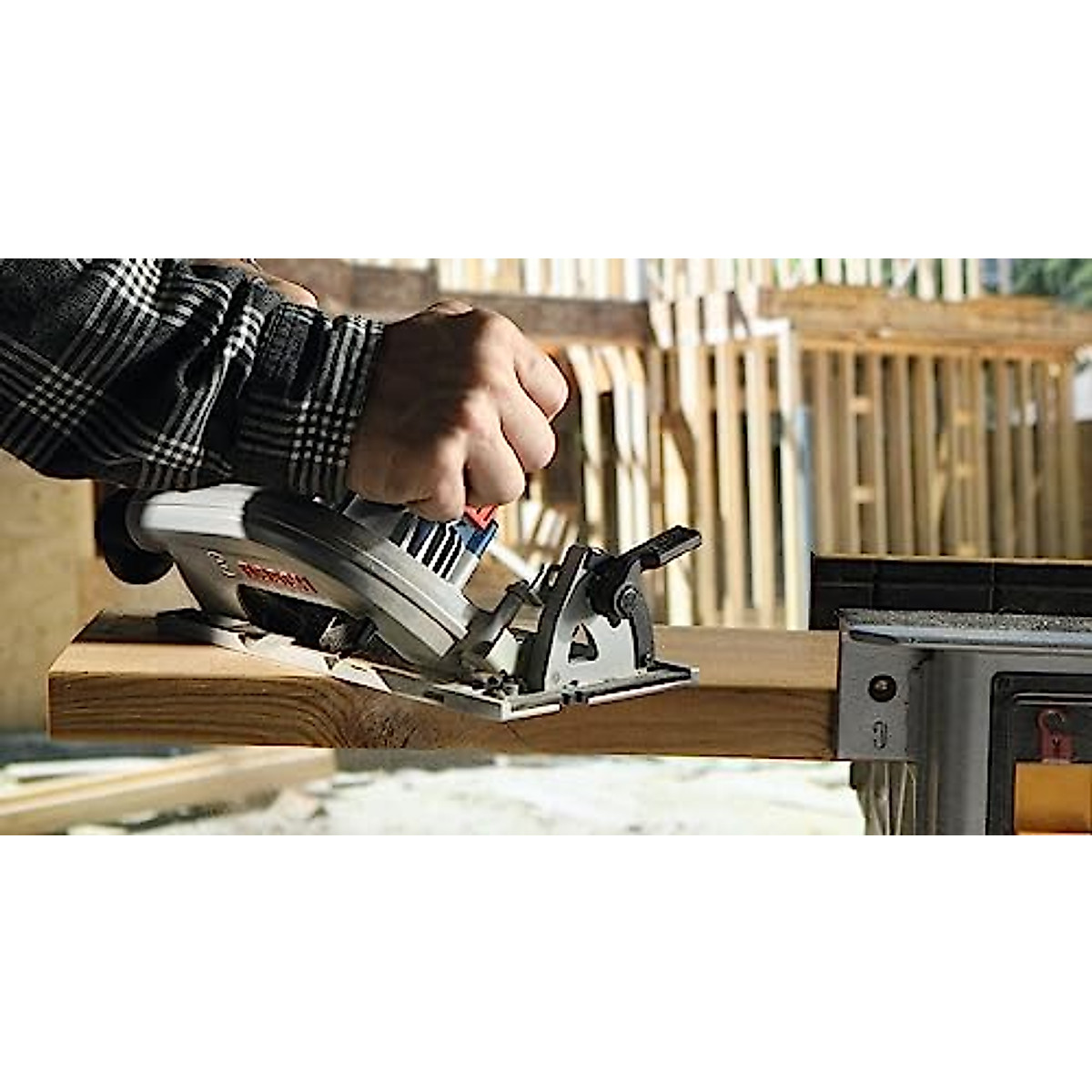 BOSCH GKS18V-22N 18V Brushless Blade-Right 6-1/2 In. Circular Saw (Bare Tool)