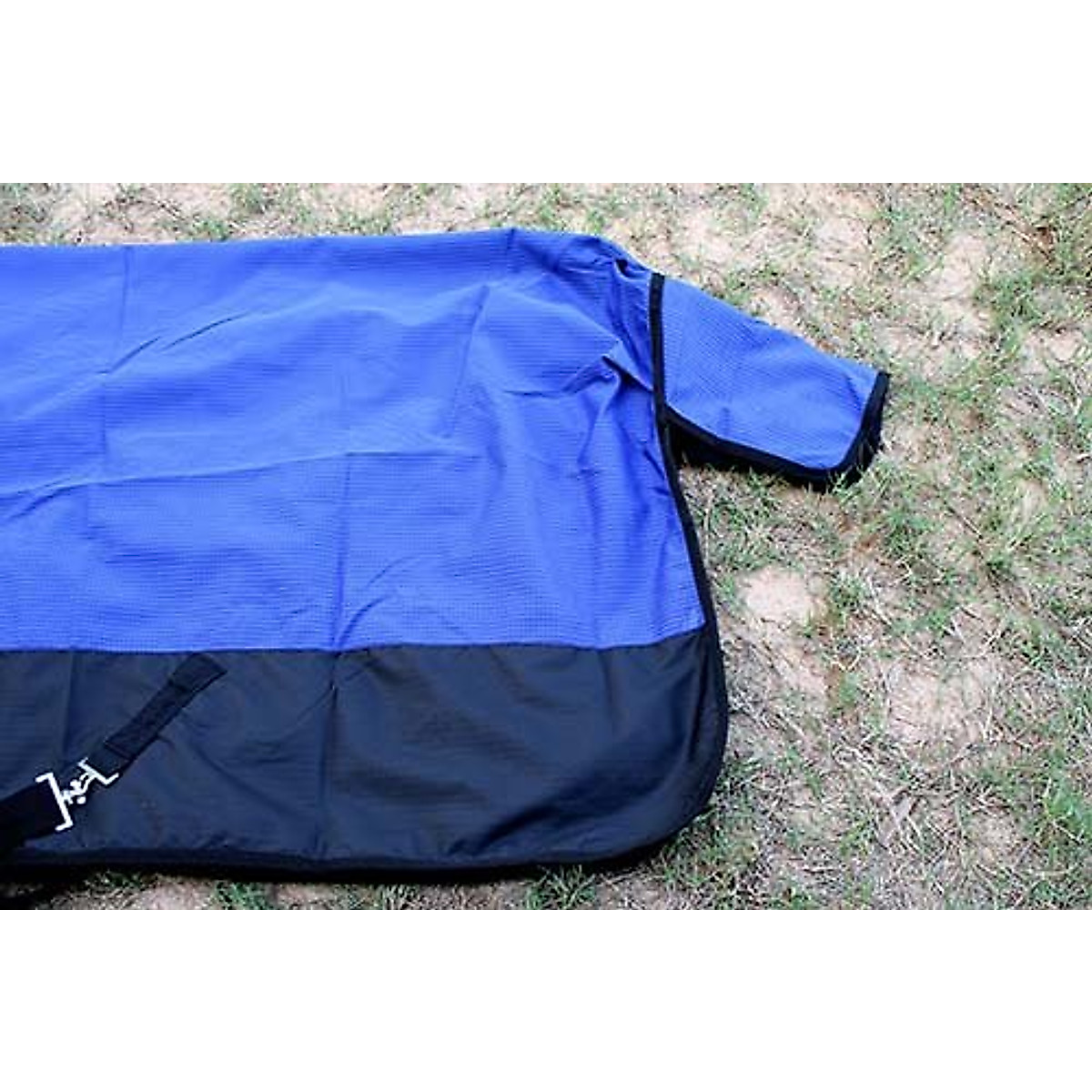 CHALLENGER 72" 1200D Turnout Rain Horse Sheet Light Winter Blanket Gusset 355