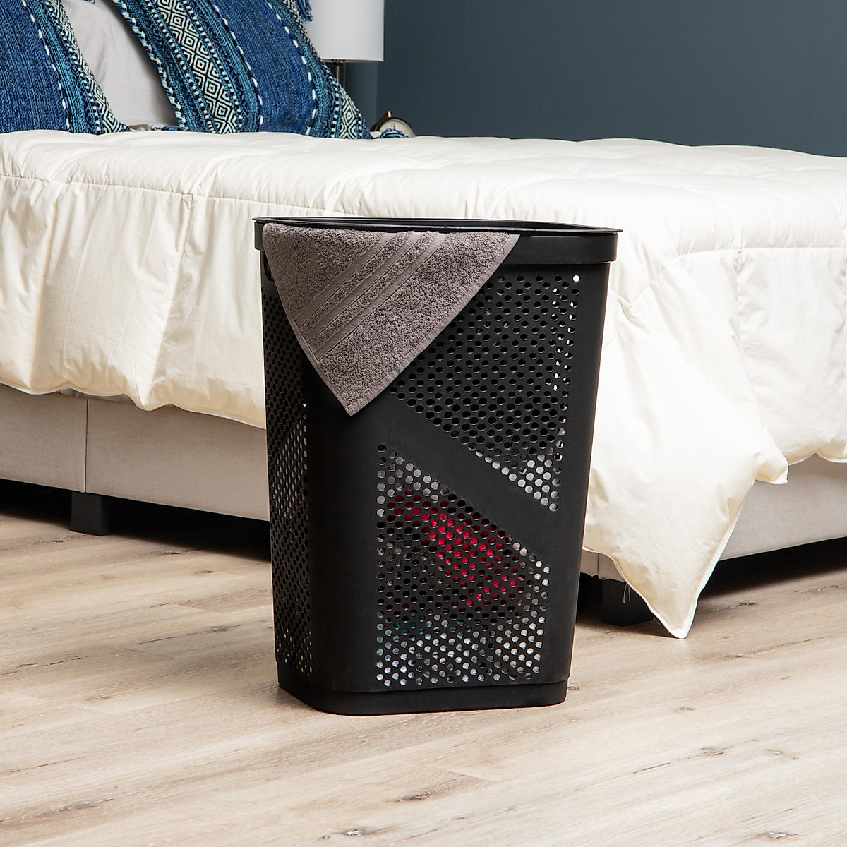 Mind Reader 60L Slim Laundry Hamper, Clothes Basket, Lid, Ventilated, Plastic, 17.25"L x 13.75"W x 23.5"H, Set of 2, Black