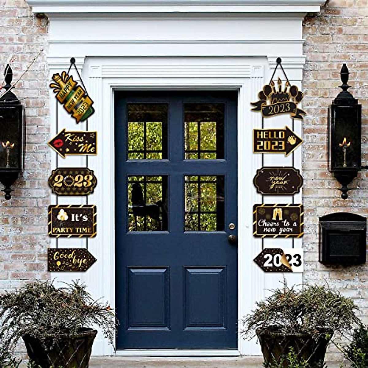 Happy New Year Door Banner, Black Gold 2022 Happy New Year Hanging Porch Sign Decorations 2023 Welcome NYE Door Hanger for New Year Eve Party Supplies
