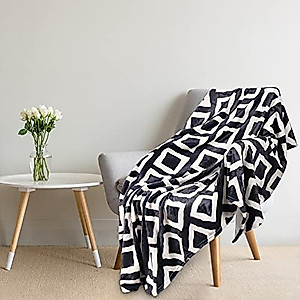 Luxsea Fleece Blanket,Soft Throw Blanket for Couch Sofa Bed,Black and White Checkered Blanket 60"x80", Lightweight Warm Flannel Throw Blankets for Winter and Spring,Queen Size Blanket