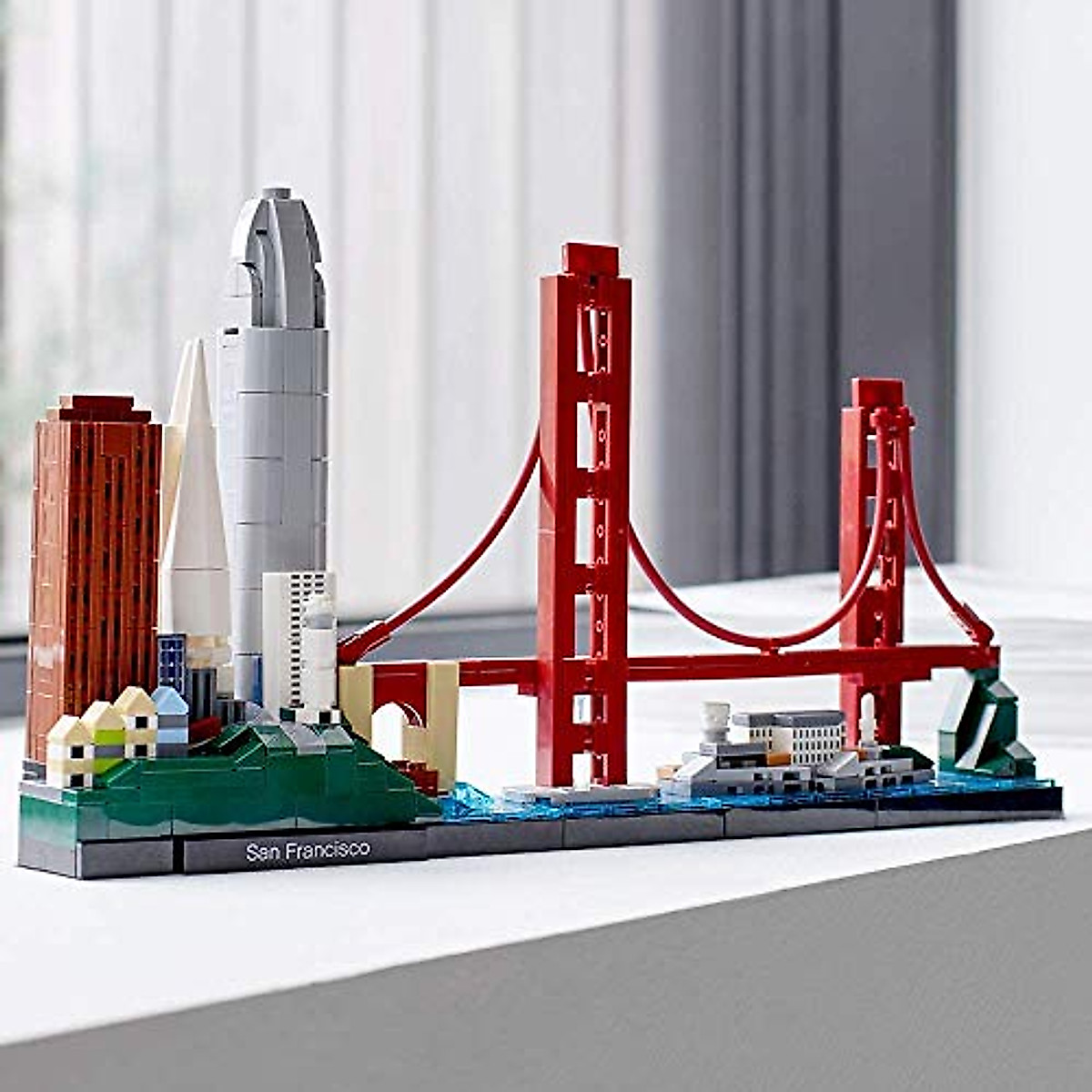 LEGO Architecture Skyline Collection 21043 San Francisco Building Kit Includes Alcatraz Model, Golden Gate Bridge and Other San Francisco Architectural Landmarks (565 Pieces)
