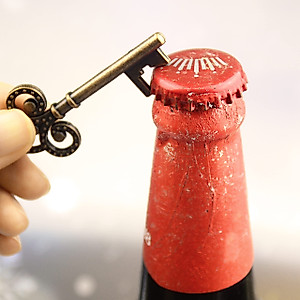 Aokbean 52pcs Key Bottle Opener Wedding Party Favors for Guests Gift with Keychian and Card,Skeleton Key Bottle Openers (Antique Copper)