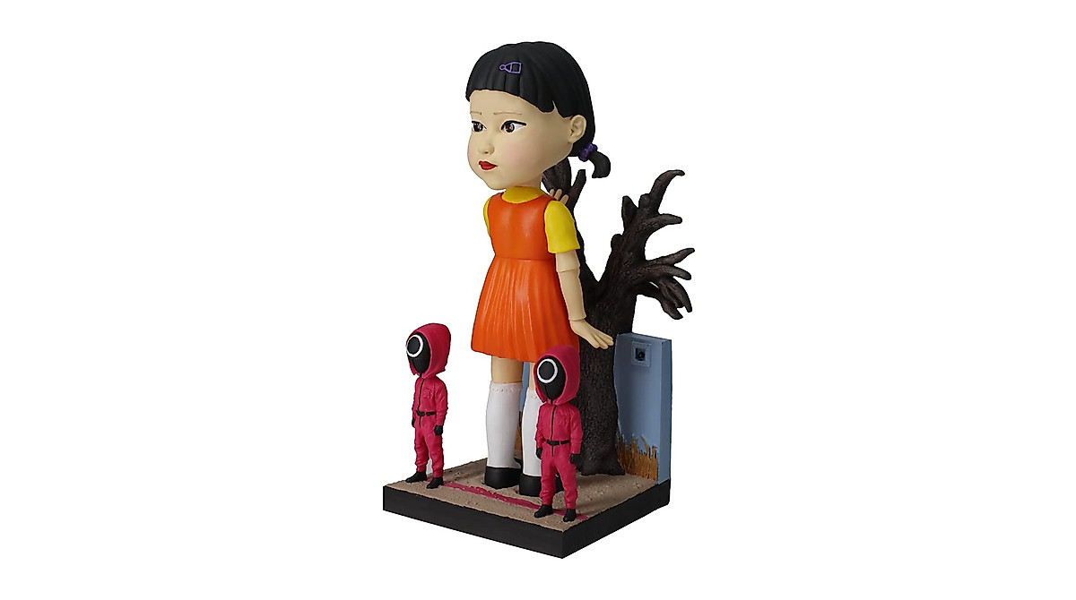 Collectible Royal Bobbles Squid Game Young-HEE Statue