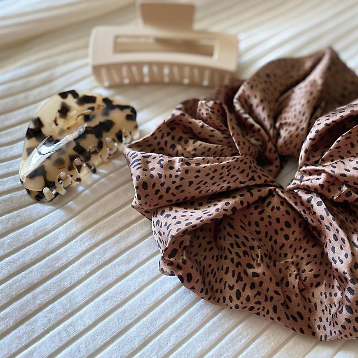 Kristin Ess The Oversized Satin Scrunchie, Cheetah (Pack-1)