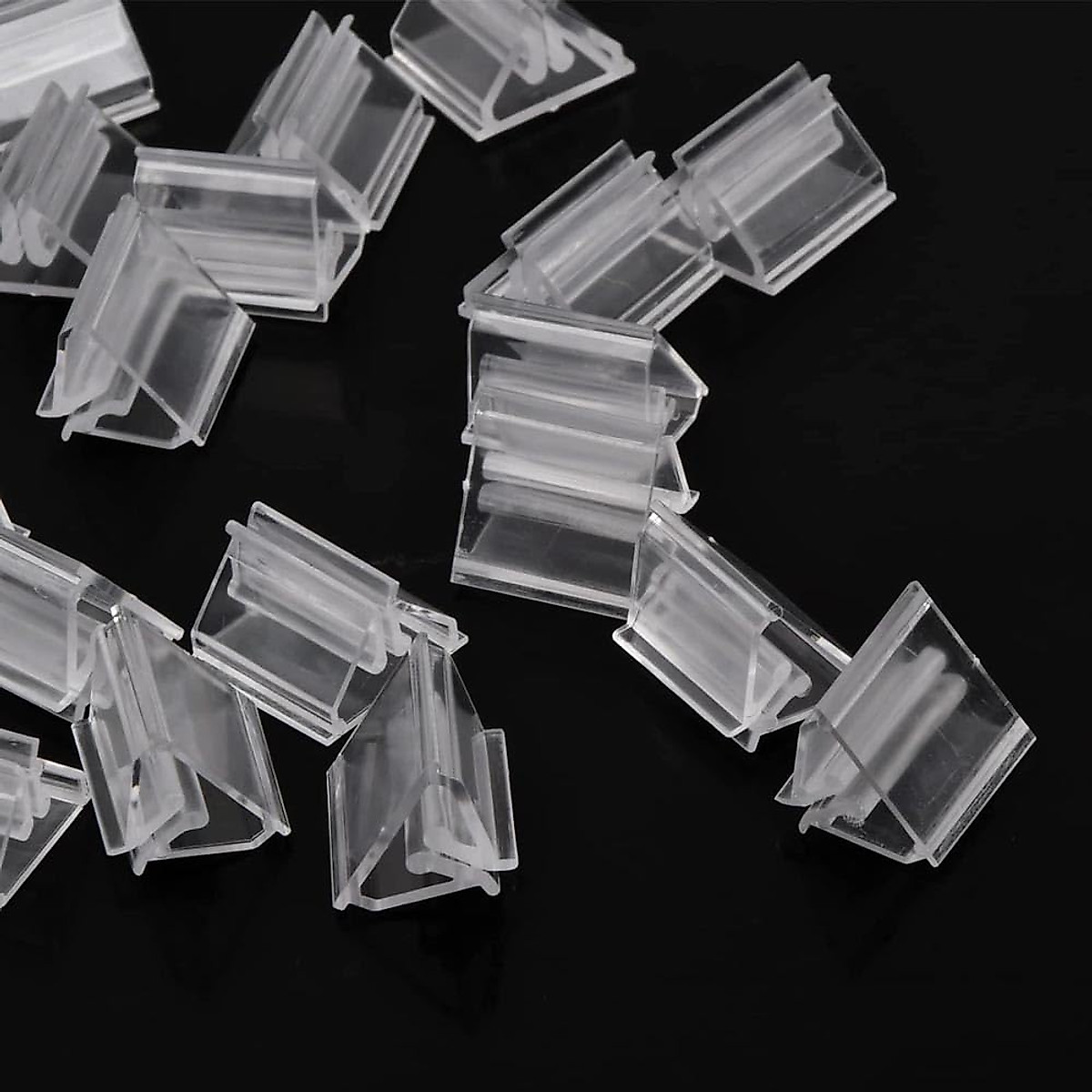 24 PCS Acrylic Name Card Stands Clear Name Card Stands, riangle Playing Card Holders, Small Card Clips, Display Stand,Game Piece Holders Board for Cards, Photos, Memos, Pictures Display﻿ (Transparent)