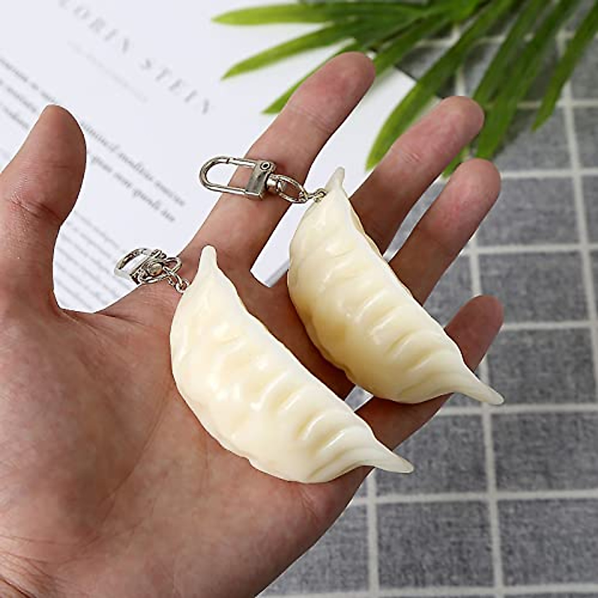 Graywhsky Simulation of Large Dumplings Keychain PVC Plastic Dumplings Alloy Door Clasp Pendant Fun Food Ornaments Props Stained Glass Window Hangings Flowers (White, A)