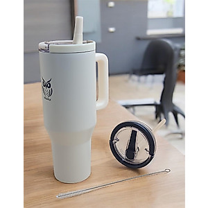 WILANKAR Tumbler 40oz Water Bottle with Lid, Handle & Flip Straw – Leakproof, Cup Holder-Friendly Travel Cup, Insulated Stainless Steel, Dishwasher-Safe, BPA-Free (Cream)