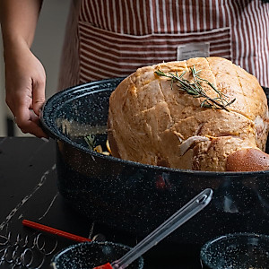 Granite Ware 19 inch oval roaster with Lid, Oval Rack included (Speckled Black) - design to accommodate up to 20 lb poultry/roast. Resists up to 932°F