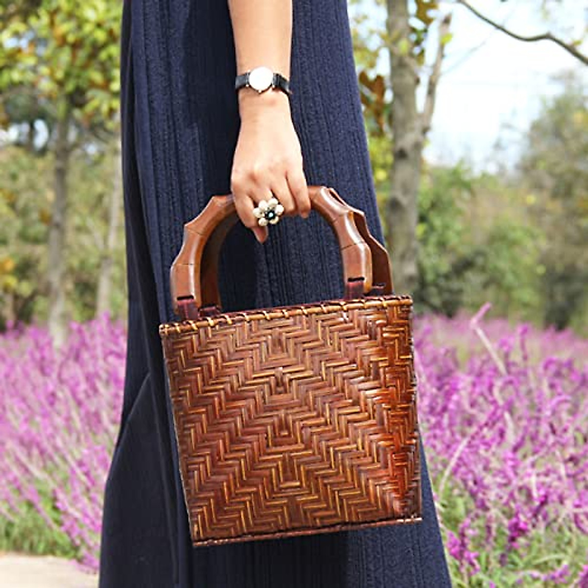 QTKJ Straw Bag for Women, Summer Beach Handmade Rattan Tote Bag, Round Wooden Handle, Boho Retro Straw Woven Handbag, Large Capacity Beach Bag for Vacation Daily