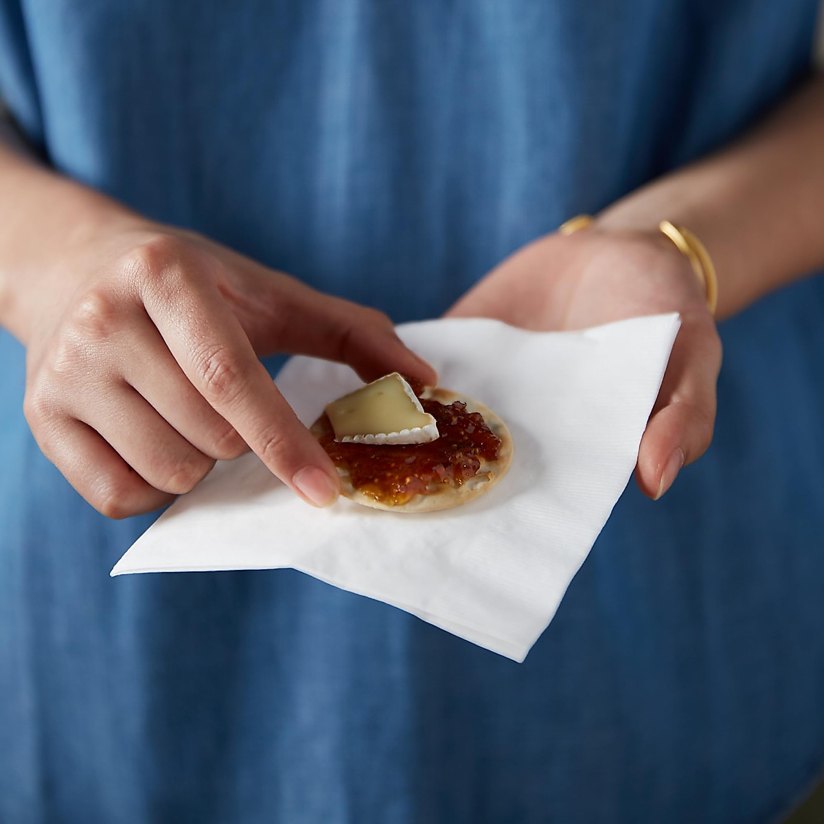 Vanity Fair Everyday Napkins, 200 Count (Pack of 1) (Packaging Design May Vary)