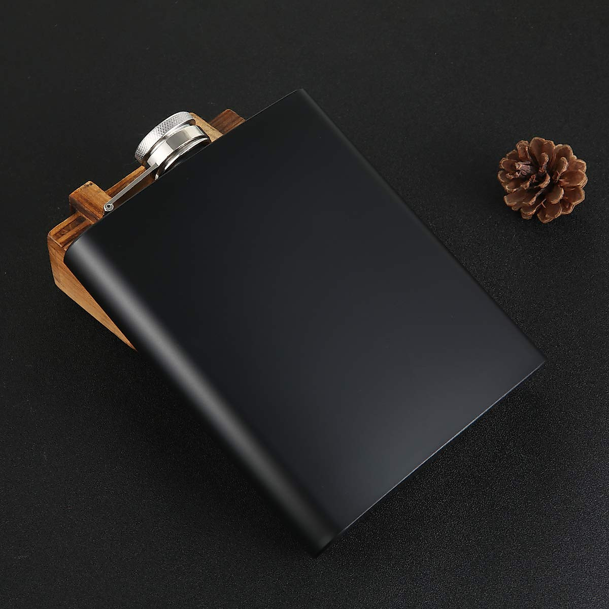 TOX TANEAXON 18 oz Matte Black Large Capacity Stainless Steel Whiskey Hip Flask for Liquor