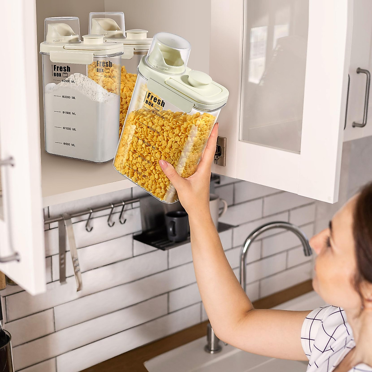 QEOSSKGI Airtight Dry Food Storage Containers, 6LBS Rice Storage Bin Cereal Containers Dispenser with Pourable Spout, BPA Free Plastic Storage Bin Dispenser for Oatmeal, Grain, Cereal, Pasta, Flour