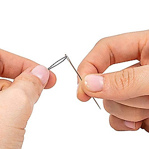 SINGER 67110 Button & Carpet Sewing Thread, 50-Yards, Black