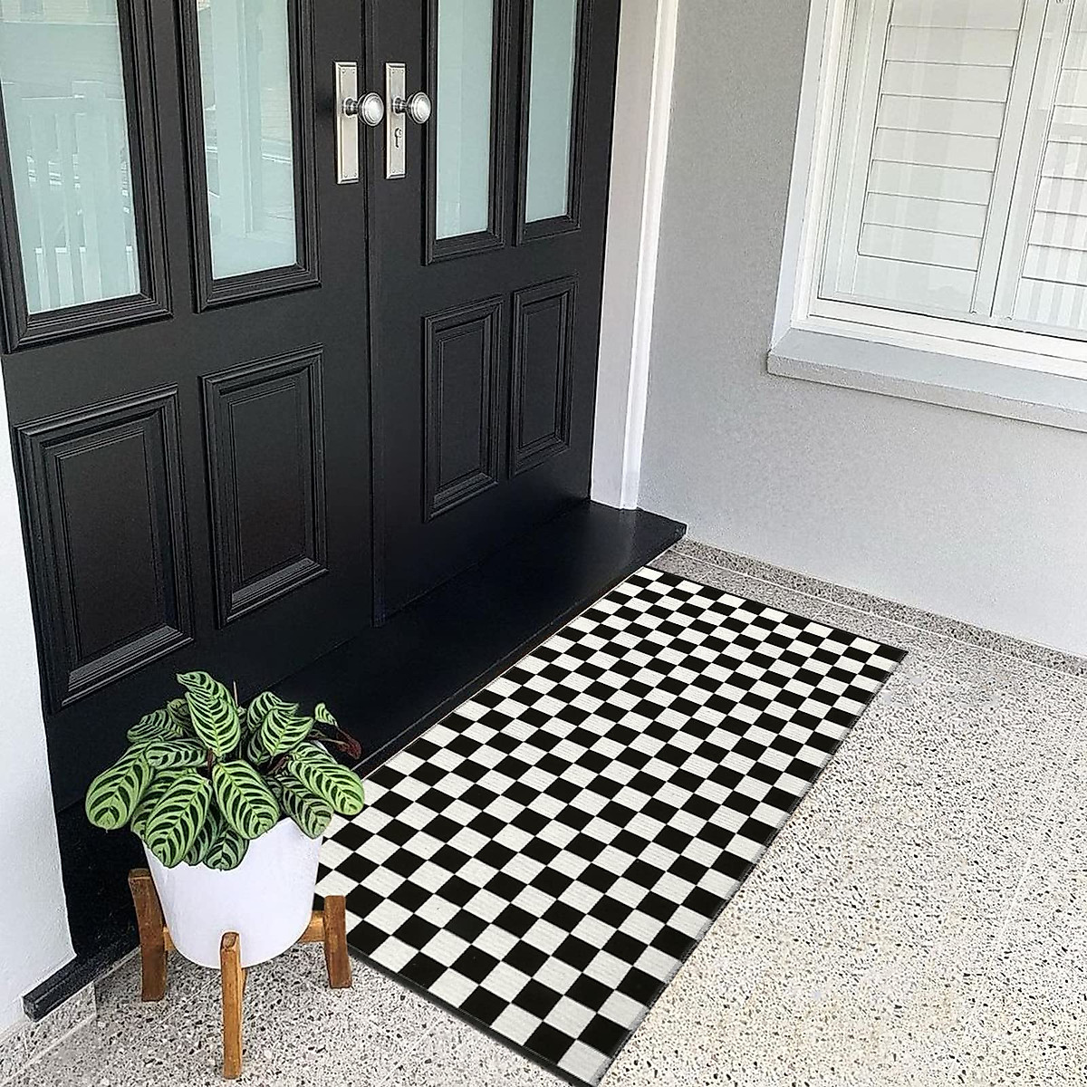Seavish Checkered Rug, 2x4 Ft Moroccan Checkerboard Rug Black and White Outdoor Washable Runner Rug Cotton Woven Area Rugs Reversible Floor Mat for Front Door Bedroom Entryway Hallway Entryway