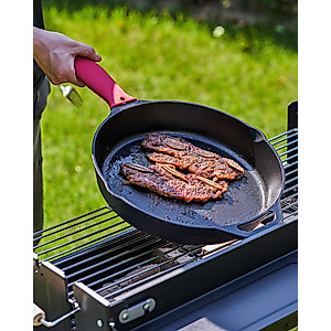 DARTMOOR Pre-Seasoned Cast Iron Skillet, 12 in Cast Iron Frying Pan with Handle, Protective Covers, & Pour Spouts, Safe Grill Cookware with Non-Stick Surface, Cast Iron Pan for Indoor & Outdoor Use