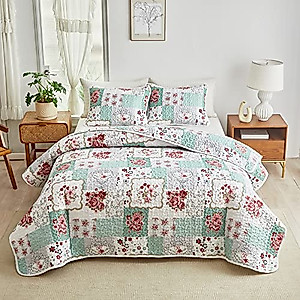 UOZZI BEDDING 3 Piece Floral Patchwork Quilt Set Queen Size White Green Lightweight Coverlet Bedspread with Red Flower Floral Plaid Patchwork Spring and Summer Quilt Set (1 Quilt+ 2 Shams)