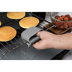 Kalopro Mini Silicone Oven Mitts Set, Oven Mitts Heat Insulation, Oven Gloves for Kitchen Cooking and Baking, Protecting Fingers Mini Oven Hand Clips are Sold in Pairs(Square-Gray)