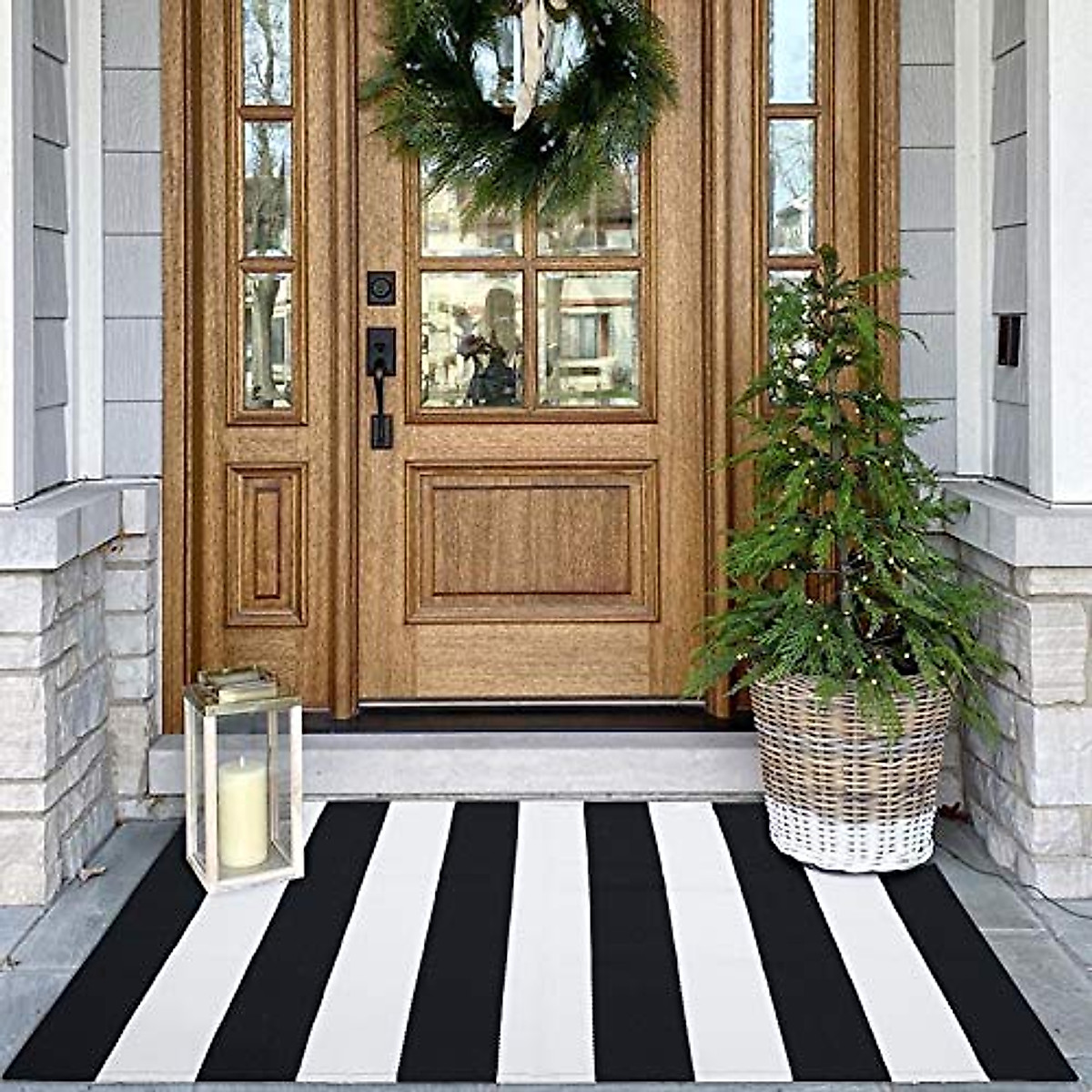 KOZYFLY Black and White Striped Rug 27.5x43 Inches Indoor Outdoor Rugs Hand Woven Cotton Washable Striped Layered Doormats for Front Door/Kitchen/Farmhouse/Entryway/Patio
