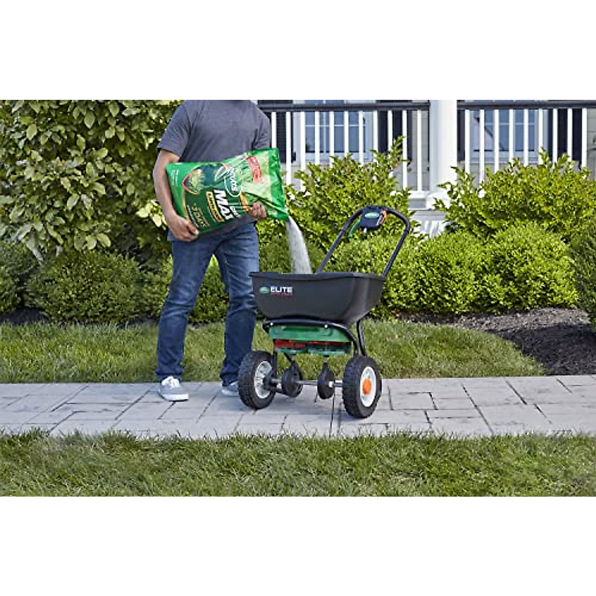 Scotts Green Max Lawn Food - Lawn Fertilizer Plus Iron Supplement Builds Thick, Green Lawns - Deep Greening in 3 Days - Covers 10,000 sq. ft.