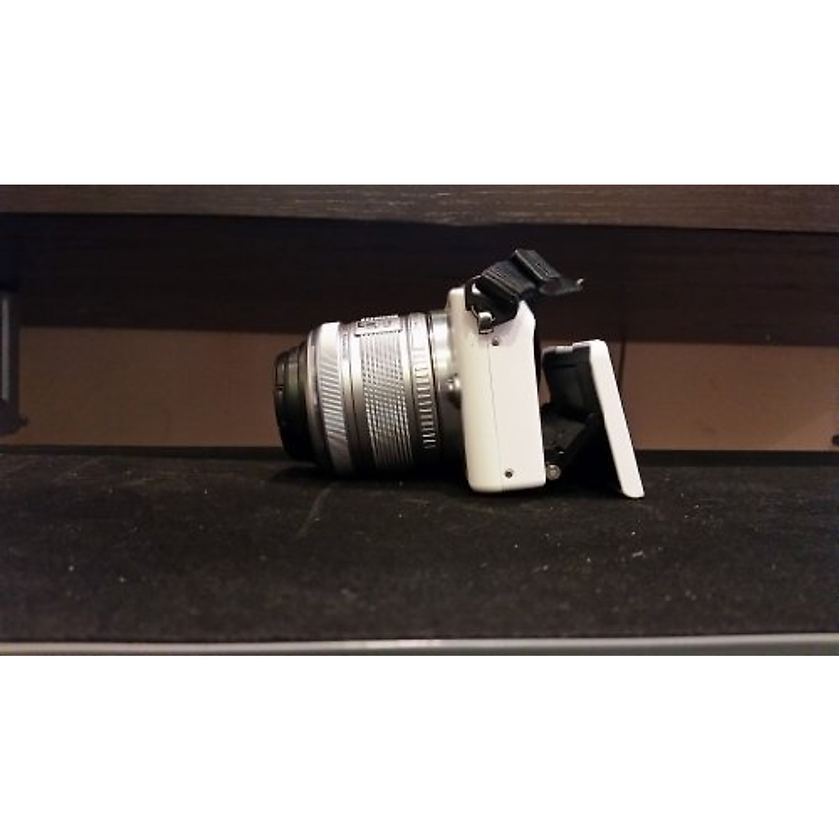 Olympus PEN E-PL3 14-42mm 12.3 MP Mirrorless Digital Camera with CMOS Sensor and 3x Optical Zoom (White) (Old Model)