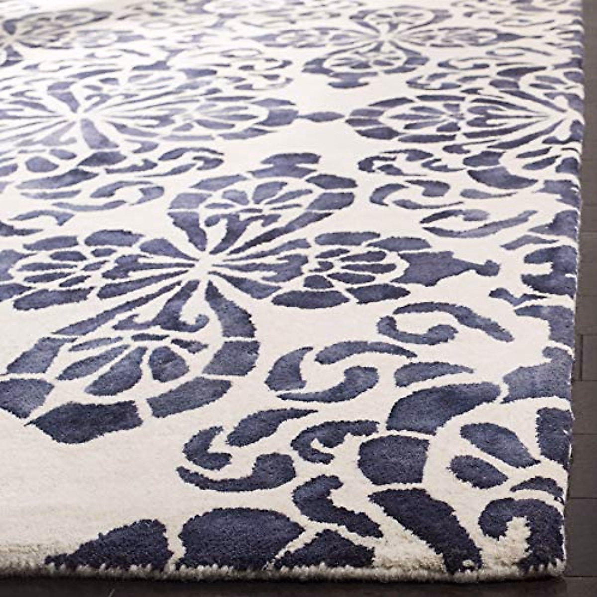 SAFAVIEH Dip Dye Collection 2'3" x 6' Ivory / Navy DDY719P Handmade Premium Wool Runner Rug