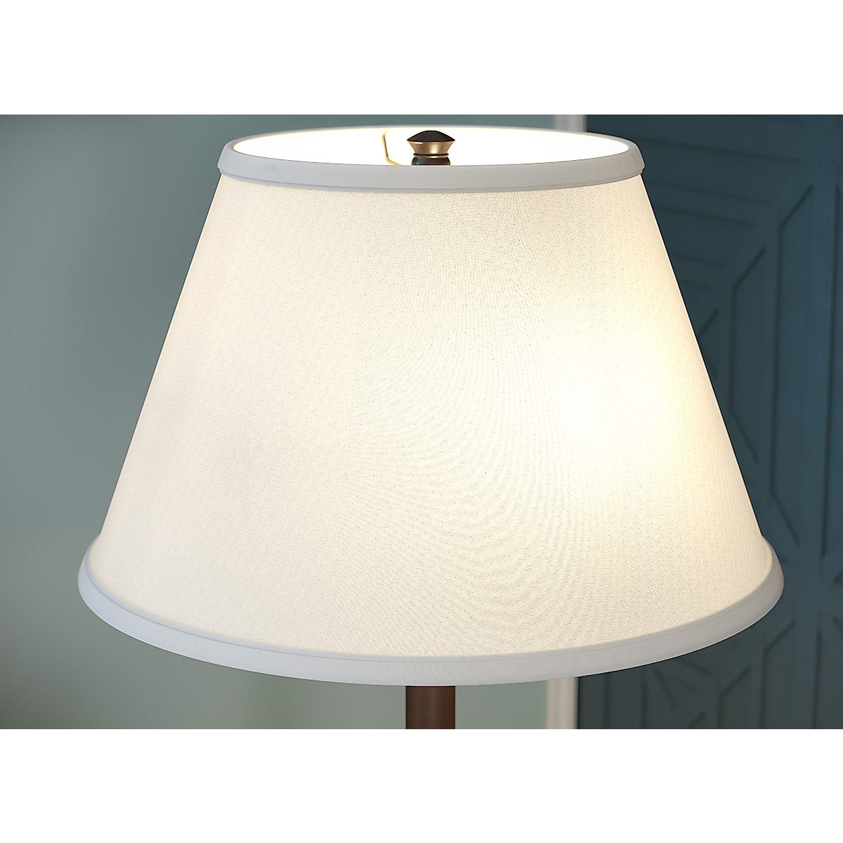 Kenroy Home 30437BRZ Spyglass Table Lamp with Bronze Finish, Classic Style, 30.5" Height, 17" Width, 17" Depth