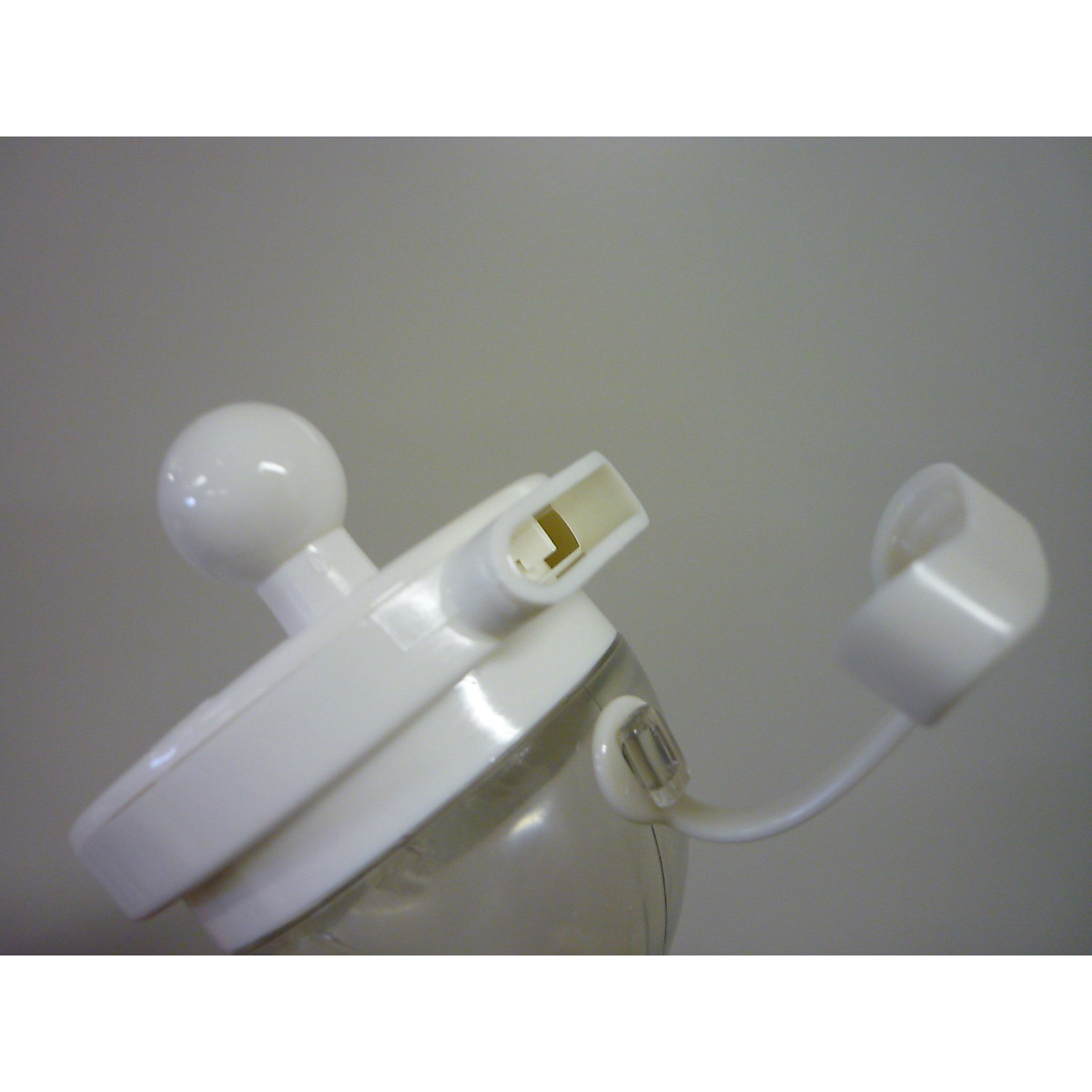 1 X New Asvell Plastic Sesame Grinder Made In Japan, White