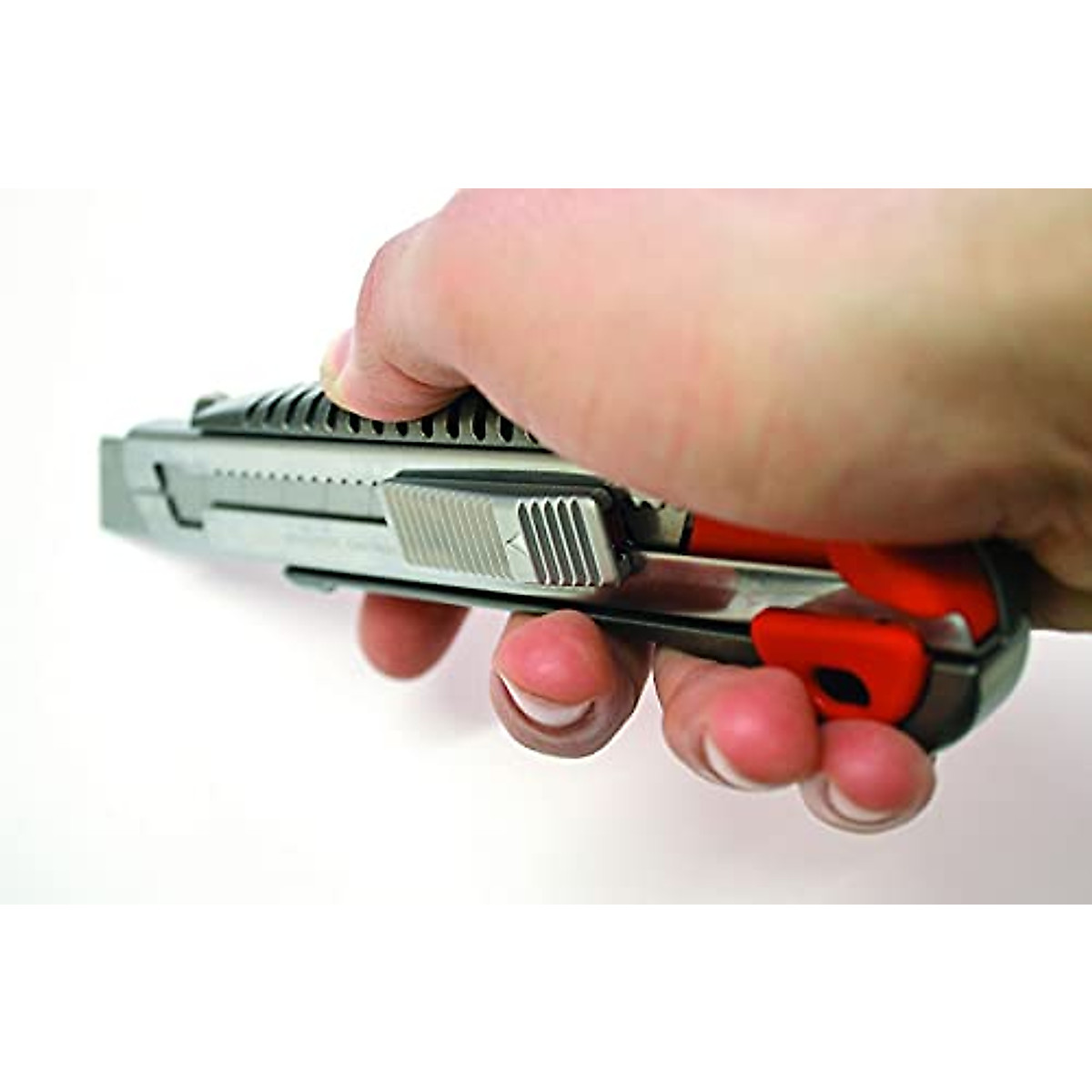 NT Cutter Heavy Duty Aluminum Die-Cast Grip Multi-Blade Cartridge Knife, 1 Knife (L-2000RP), Red.