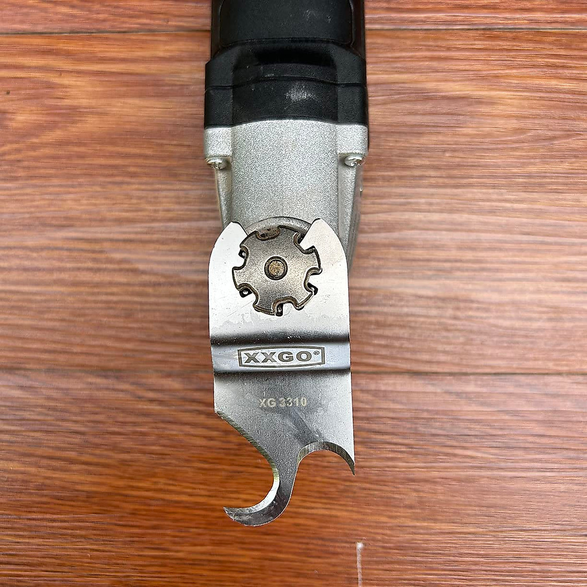 XXGO 3 Pcs Multi Tool Saw Blades Oscillating Multi Tool Knife Blade for Cutting Roofing Asphalt Shingles PVC Floor Carpet Cardboard Fit Milwukee Rockwell Bosch Dremel Ryobi Ridgid XG3310