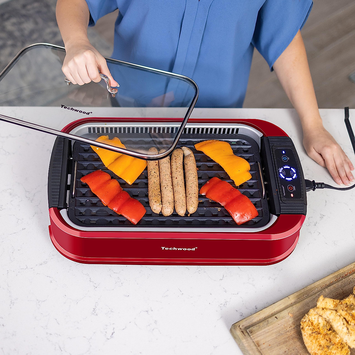 Techwood Indoor Smokeless Grill, 1500W Electric BBQ Grill and Non-Stick Grill Plates with Temperature Control, Removable Drip Tray, Tempered Glass Lid, Red