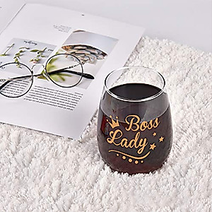 Modwnfy Boss Gifts for Women, Boss Lady Stemless Wine Glass, Boss Female Wine Glass for Boss Lady Women Her Mother Wife Sister Friend, Boss Gifts on Christmas Bosses Day Birthday Farewell, 15 Oz