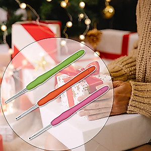 Crochet Hooks 2.0mm 2.5mm 3.0mm Crochet Needles QLRFFLJOY 3 pcs Crochet Hook Set DIY Yarn Weaving Tools for Knitting Gloves, Shoes, Bags, Hats, Socks, Scarf