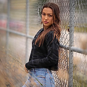 Global Blank Womens Cropped Hoodie Crop Top Sweatshirts for Women Cropped Sweater, Black Camo, Large