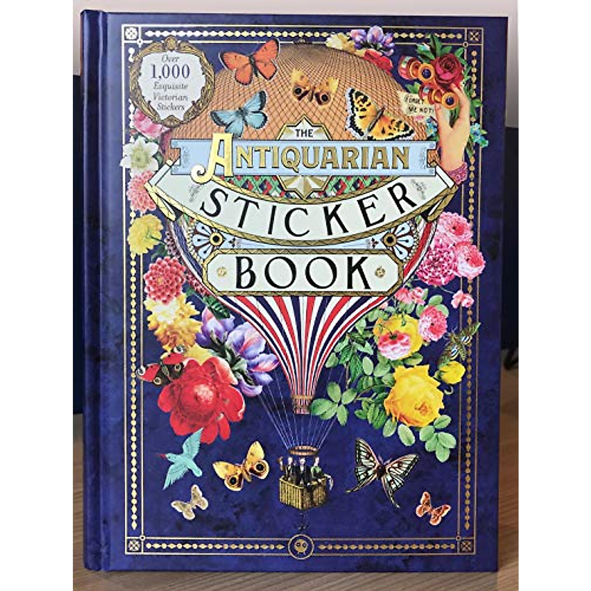 The Antiquarian Sticker Book: Over 1,000 Exquisite Victorian Stickers (The Antiquarian Sticker Book Series)