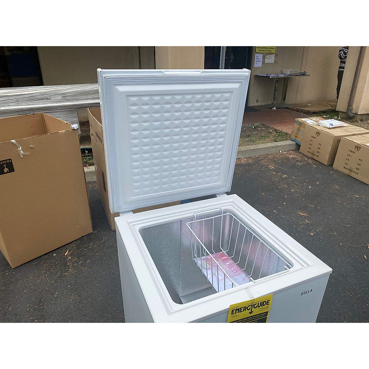 Commercial Freezer Chest freezer 3.5 CuFt 22" NSF Restaurant White Solid Flat Top w/Storage Baskets
