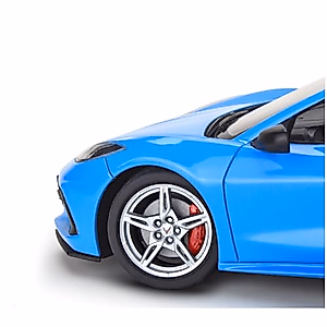 Revell 14556 2022 Chevrolet Corvette Stingray Z51 Coupe 1:25 Scale 142-Piece Skill Level 4 Model Building Kit