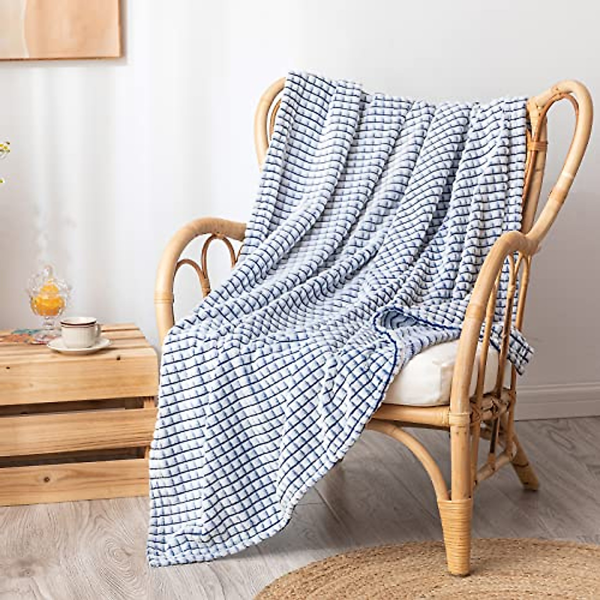 LOMAO Flannel Blanket Throw Blanket Soft Warm Fleece Blanket Lightweight Blanket with Grid Pattern for Couch Sofa Bed Chair Home Decor (Navy+Flannel, 51"x63")