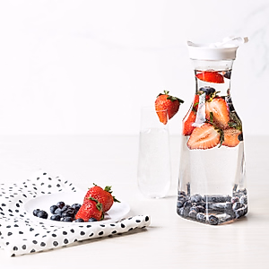 Plasticpro Clear Plastic Premium Water or Juice Beverage Pitchers Square Carafe Heavy Duty Beverage Containers with White Lids and Spout for Restuarants, Party's, or Schools 34 ounce pack of 2